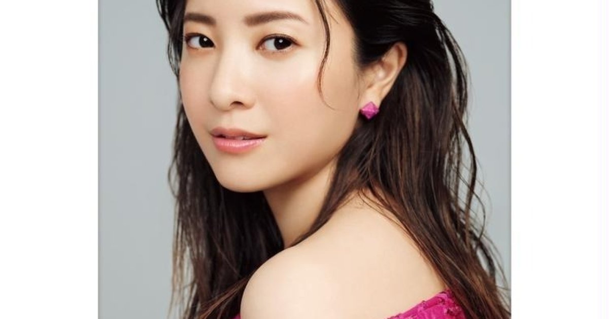 吉高由里子さん「自由に、しなやかに、美しく。」GALLERY | マキアオンライン | 美容雑誌『MAQUIA（マキア）』公式ビューティサイト