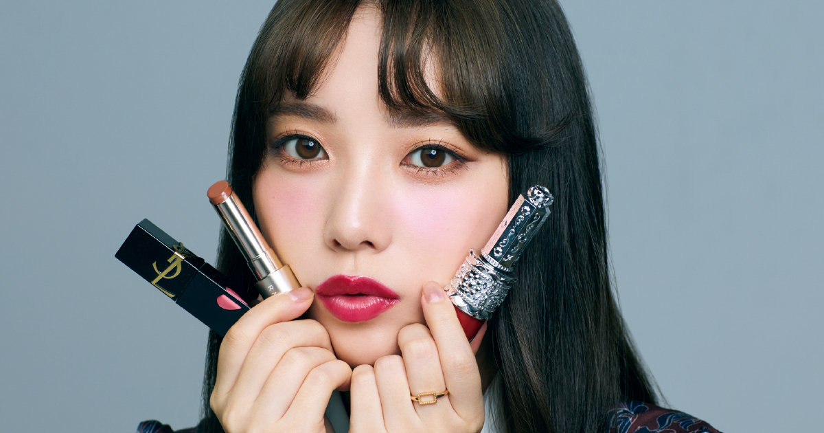 【与田祐希さんの秋の推しリップ3選】青み系赤リップで大人なムードに | マキアオンライン | 美容雑誌『MAQUIA（マキア）』公式ビューティサイト