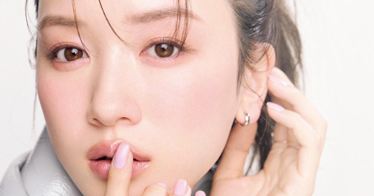 永野芽郁さん「目からうろこのびっくりテクニック（笑）」と語ったメイク術とは？ | マキアオンライン | 美容雑誌『MAQUIA（マキア）』公式ビューティサイト