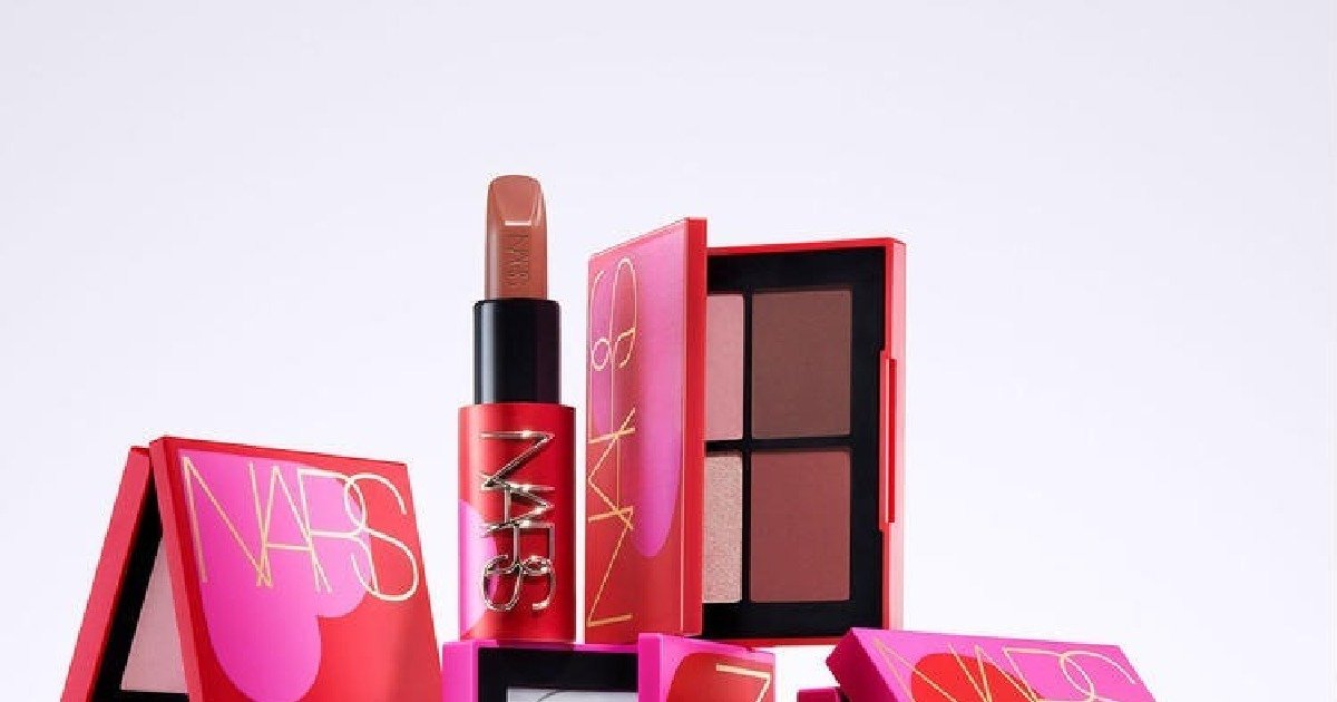 【NARS】2025年バレンタイン限定パッケージが登場 PhotoGallery | マキアオンライン(MAQUIA ONLINE)