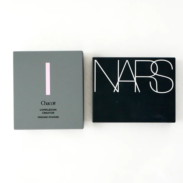 【バズりコスメ】チャコットのプレストパウダーもう買った？NARS（ナーズ）のリフ粉との違いもチェック！ | マキアオンライン | 美容雑誌『MAQUIA（マキア）』公式ビューティサイト