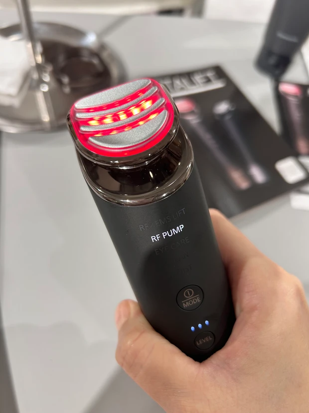 【バイタリフト RF EX】あの大人気高機能美顔器が、パワーアップして新登場!! パナソニックの新製品発表会に行ってきました♡♡ | マキアオンライン | 美容雑誌『MAQUIA（マキア ...