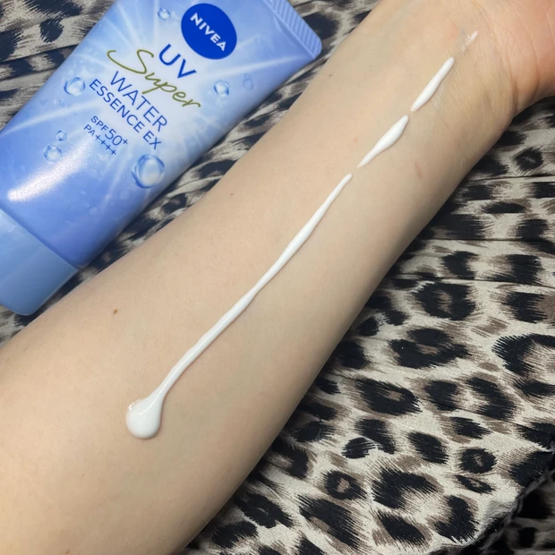 【ベスコス1位獲得】この夏推すなら、石けんでオフできる日焼け止め【ニベアUV ウォーターエッセンスEX】 | マキアオンライン(MAQUIA ONLINE)