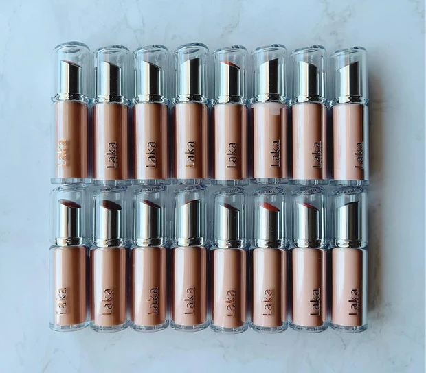 【Lakaの人気リップ4選】ブルべ・イエベ別スウォッチ＆口コミをご紹介 | マキアオンライン | 美容雑誌『MAQUIA（マキア）』公式ビューティサイト