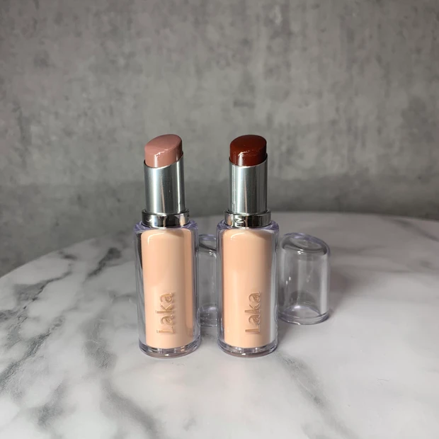 Laka(ラカ)【ボンディンググロウリップスティック】ブルベが似合う色は？新色211ウィンター、202ボーイ購入レビュー | マキアオンライン | 美容雑誌『MAQUIA（マキア）』公式 ...