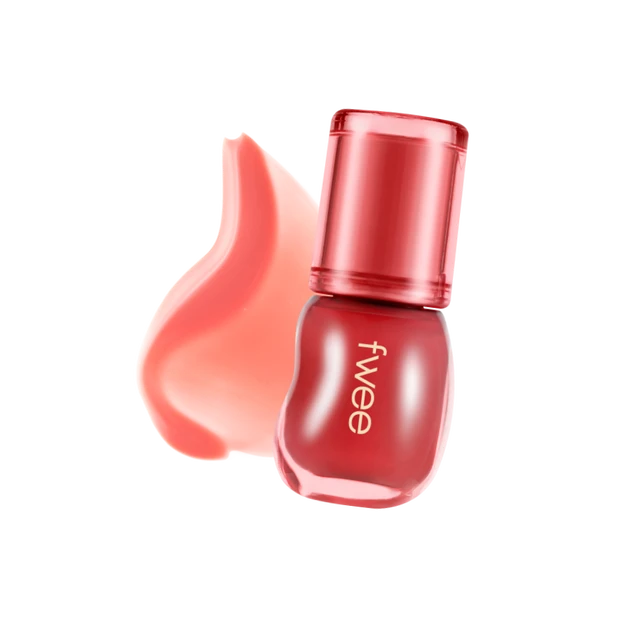 【fweeの人気リップ4選】ブルべ・イエベ別に美容好きがおすすめカラーをスウォッチ！ | マキアオンライン | 美容雑誌『MAQUIA（マキア）』公式ビューティサイト