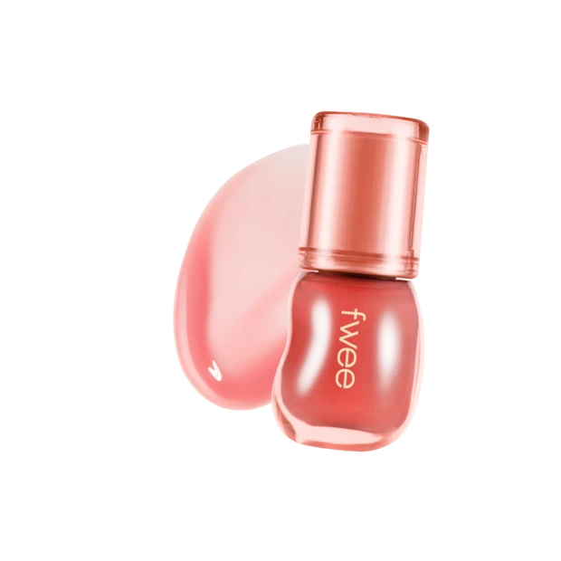 【fweeの人気リップ4選】ブルべ・イエベ別に美容好きがおすすめカラーをスウォッチ！ | マキアオンライン | 美容雑誌『MAQUIA（マキア）』公式ビューティサイト