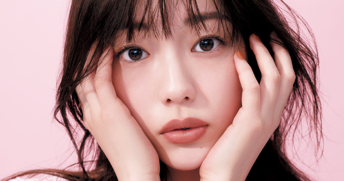 セザンヌの影色リップメイカー攻略法！ 人気アーティストpaku☆chanが解説する、SNSバズりアイテム | マキアオンライン | 美容雑誌『MAQUIA（マキア）』公式ビューティサイト