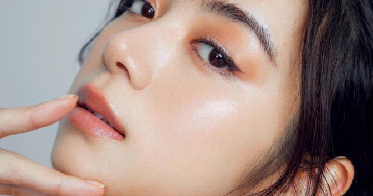 池田エライザさんの最旬秋メイク PhotoGallery | マキアオンライン | 美容雑誌『MAQUIA（マキア）』公式ビューティサイト