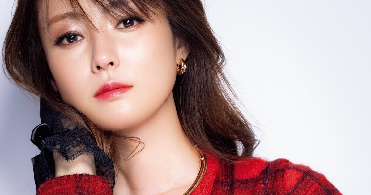 深田恭子さんインタビュー。40代、この先のビジョンとは…？ | マキアオンライン | 美容雑誌『MAQUIA（マキア）』公式ビューティサイト