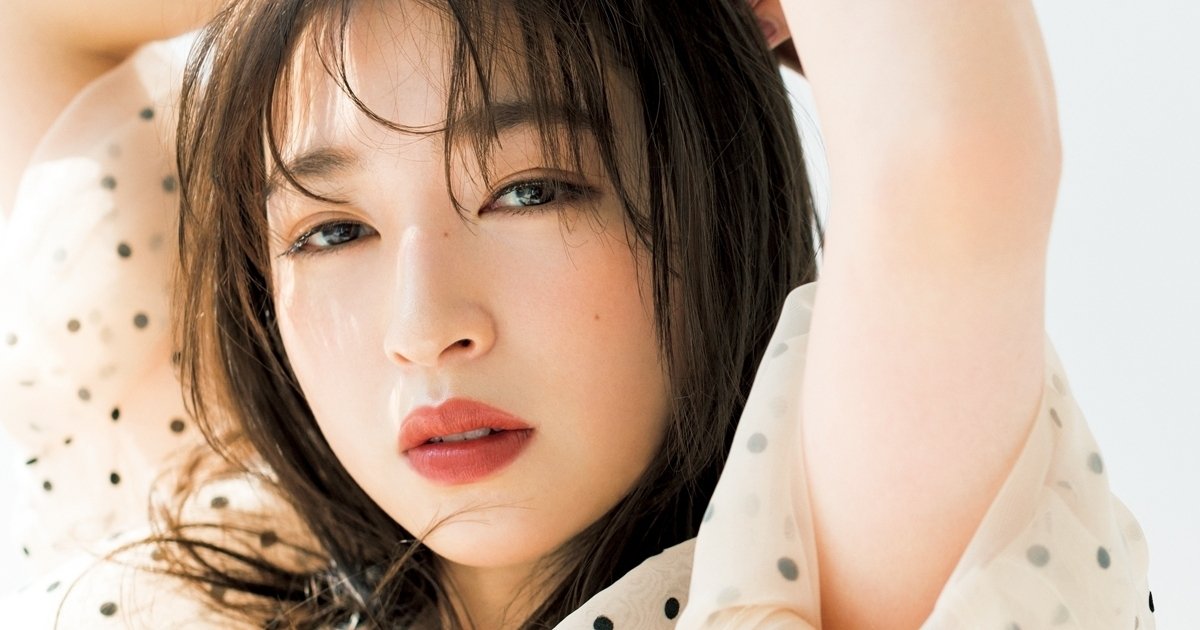 新作チェックも抜かりなし！ 上西星来さんの推しコス10選【Myベスコス】 | マキアオンライン(MAQUIA ONLINE)