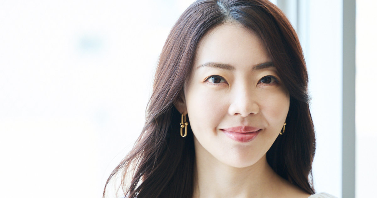 大野真理子さんは”ながら”の天才！ #皮膚の変態 が実践する超タイパ美容 | マキアオンライン | 美容雑誌『MAQUIA（マキア）』公式ビューティサイト