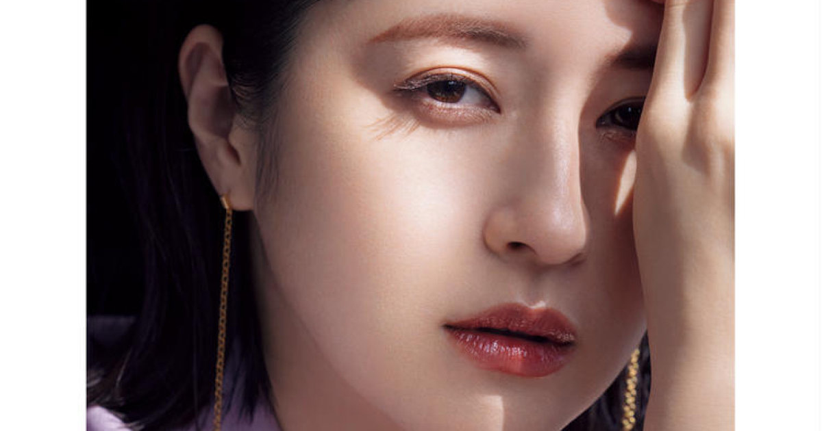 ピュアと情熱。松本若菜、上り坂ビューティ GALLERY | マキアオンライン(MAQUIA ONLINE)