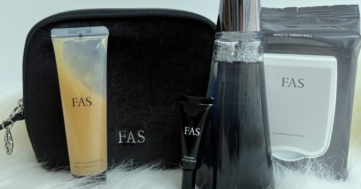 FASのコフレ第一弾・第二弾が登場！ ベストセラーのスキンケアや新作など満載【クリスマスコフレ2025】 | マキアオンライン | 美容雑誌『MAQUIA（マキア）』公式ビューティサイト