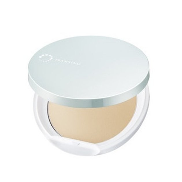 トランシーノ 薬用UVパウダーEX(パウダー（おしろい）) | マキアオンライン(MAQUIA ONLINE)