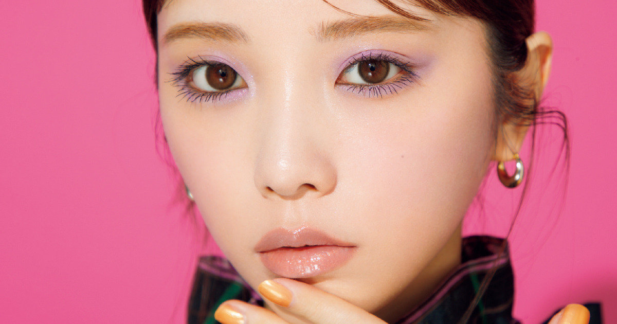 夏の夜遊びには「小悪魔パープルアイ」で新しい自分に。与田祐希さんが挑戦！ | マキアオンライン | 美容雑誌『MAQUIA（マキア）』公式ビューティサイト