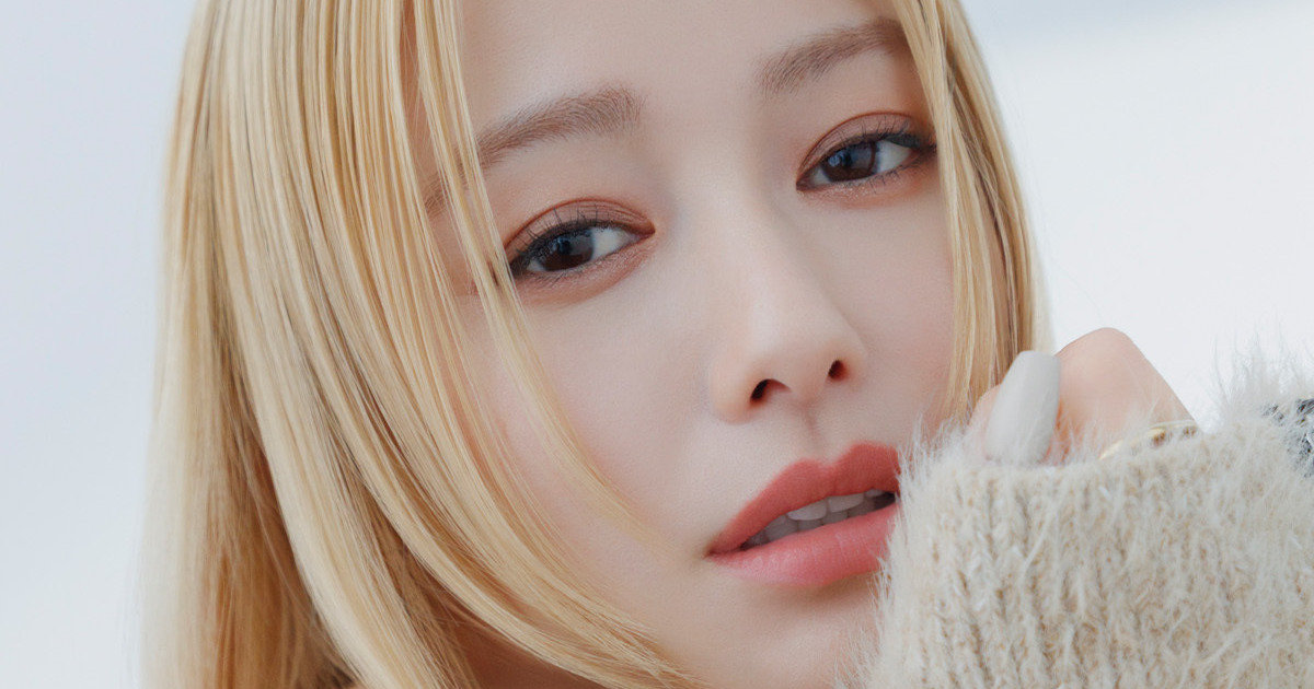 【山本舞香さんの2025年秋メイク】ハイライトが主役の最新3Dメイクはこう作る！ | マキアオンライン | 美容雑誌『MAQUIA（マキア）』公式ビューティサイト