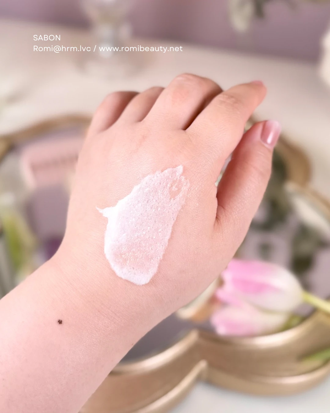 頭皮の毛穴汚れがぴかぴか《SABON ヘッドスクラブ リフレッシング》MAQUIA 2024ヘアケア部門賞1位 | マキアオンライン(MAQUIA ONLINE)